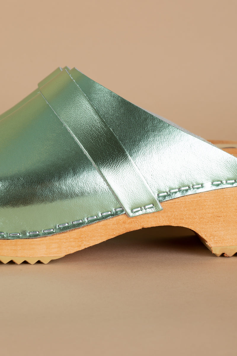 Comment Choisir le Bon Cuir pour Vos Sabots : Le Guide Complet des Dif ...