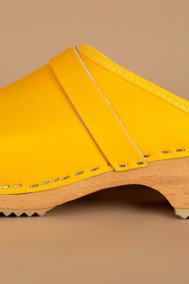 Cuir lisse - Yellow – Les sabots de Marie